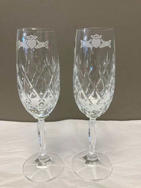 Derry Crystal Claddagh Flutes, Pair – Irish Crystal Company